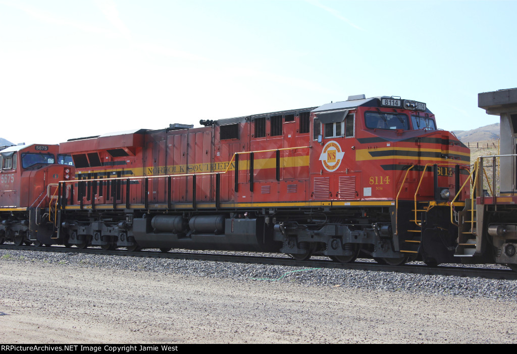 NS 8114 "Original Norfolk Southern Heritage"